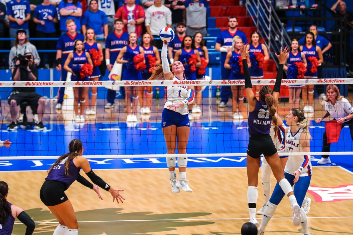 Photo Gallery: Volleyball returns to Allen Fieldhouse, but Wildcats ...